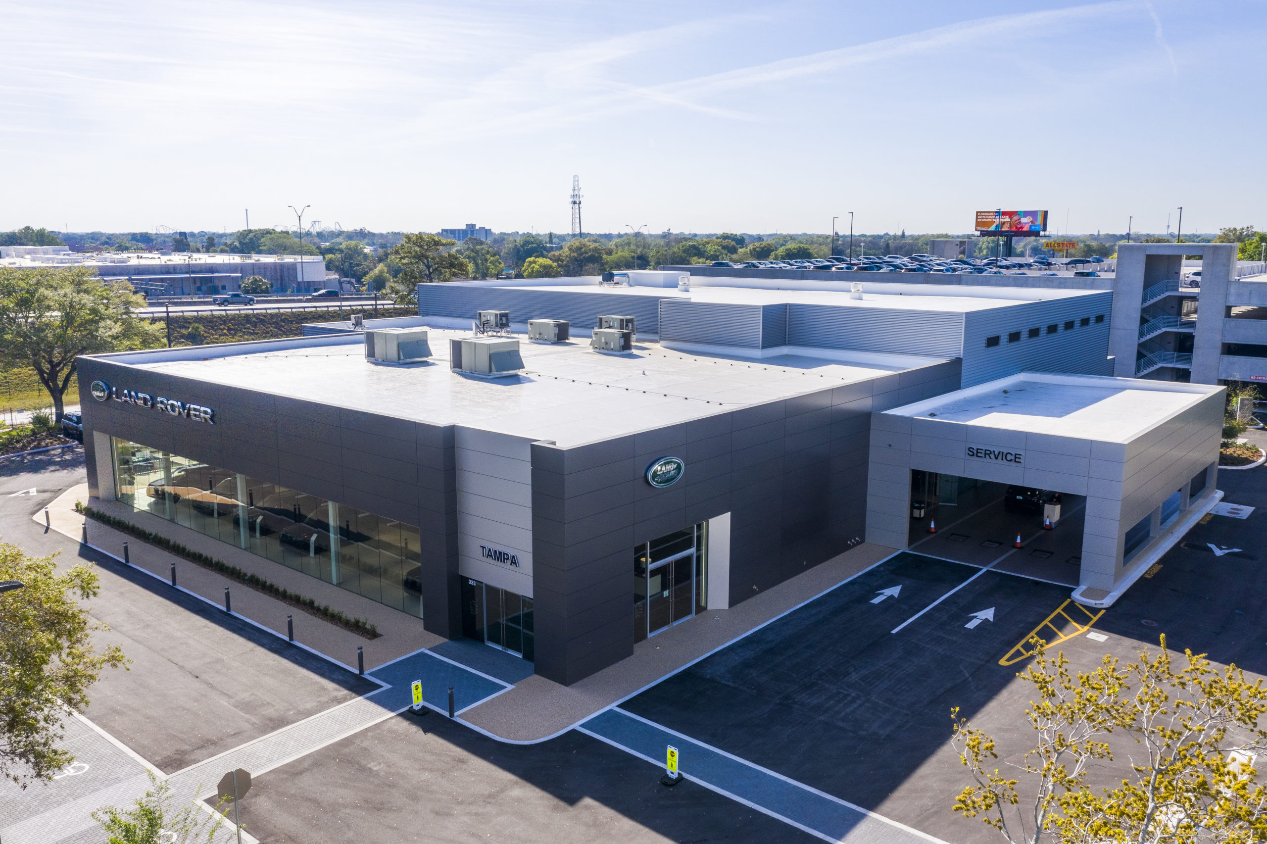 Land Rover Showroom at Reeve’s Import Motorcars, Tampa - Wilson & Girgenti