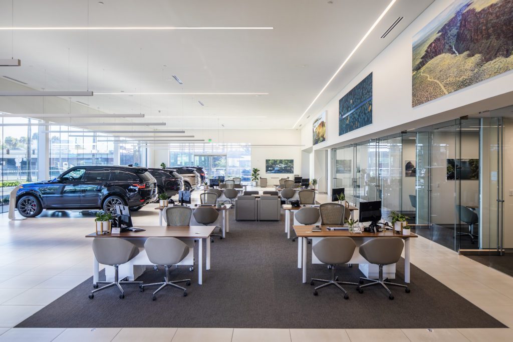 Land Rover Showroom at Reeve’s Import Motorcars, Tampa - Wilson & Girgenti